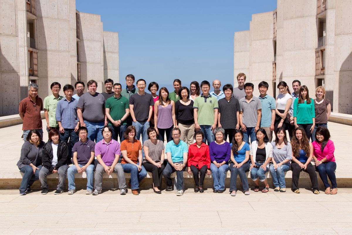 Lab Photos | Evans Lab - Salk Institute for Biological Studies